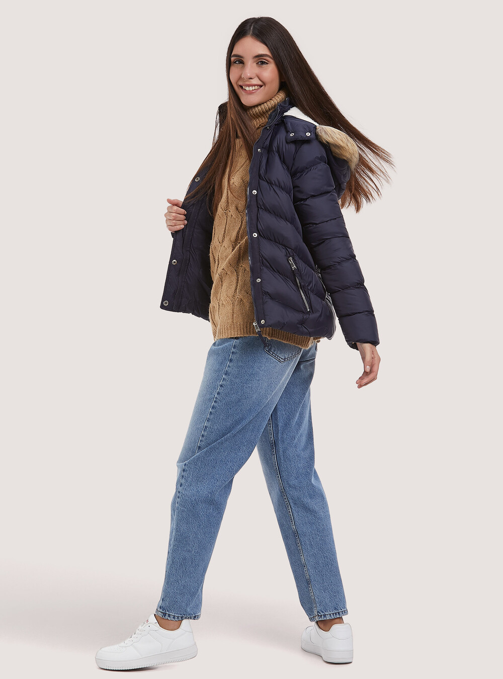 Giubbotto Imbottito Con Cappuccio In Eco Pelliccia Alcott Womens
