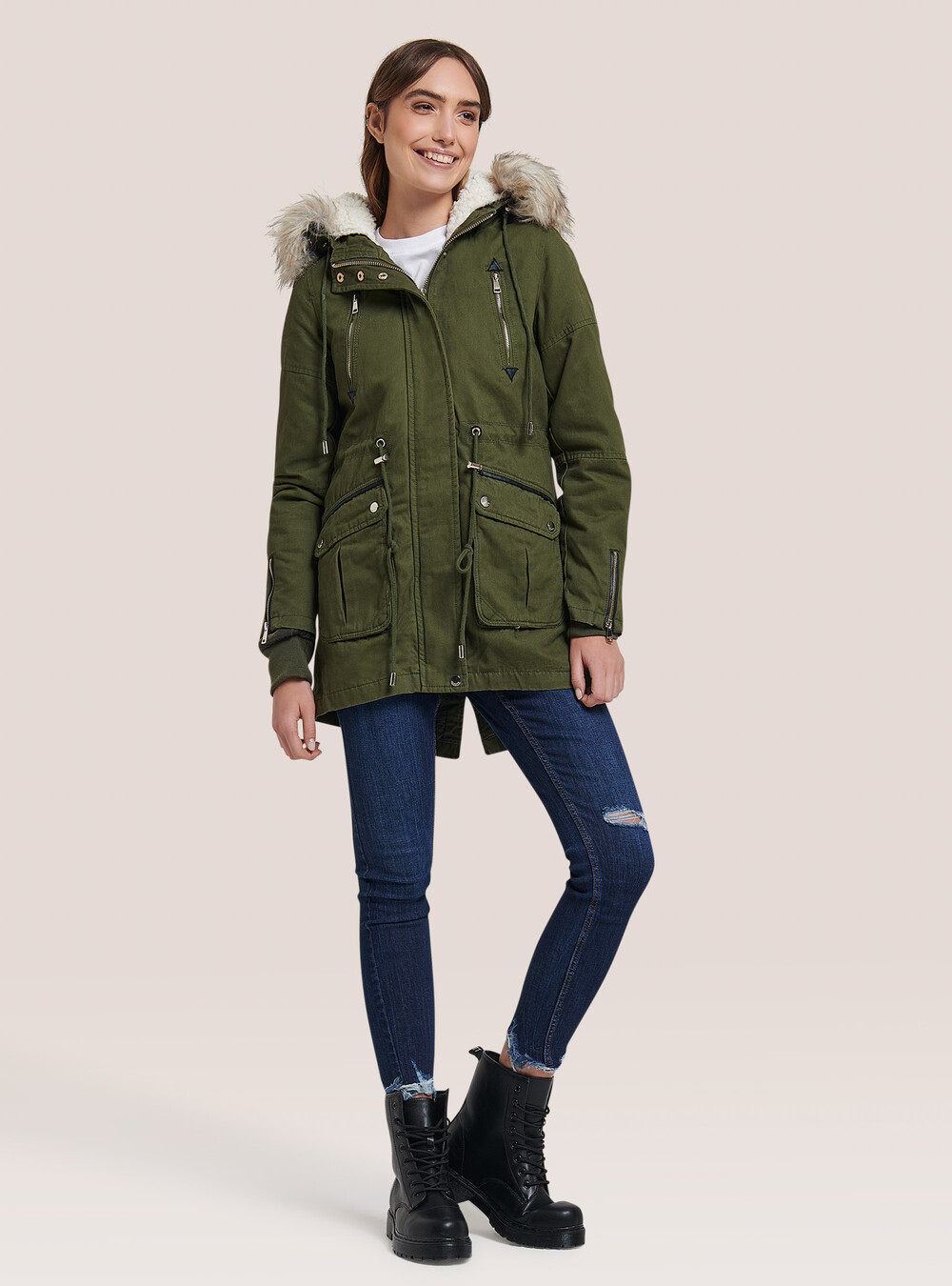 Giubbotto Parka Con Cappuccio E Interno Agnellato