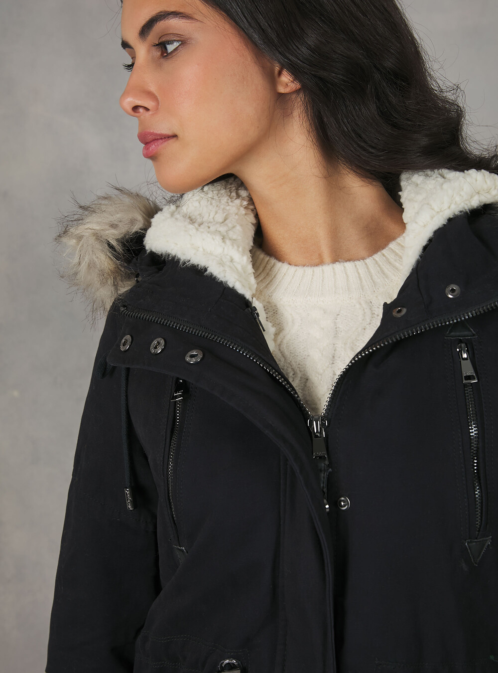Giubbotto Parka Con Cappuccio E Interno Agnellato
