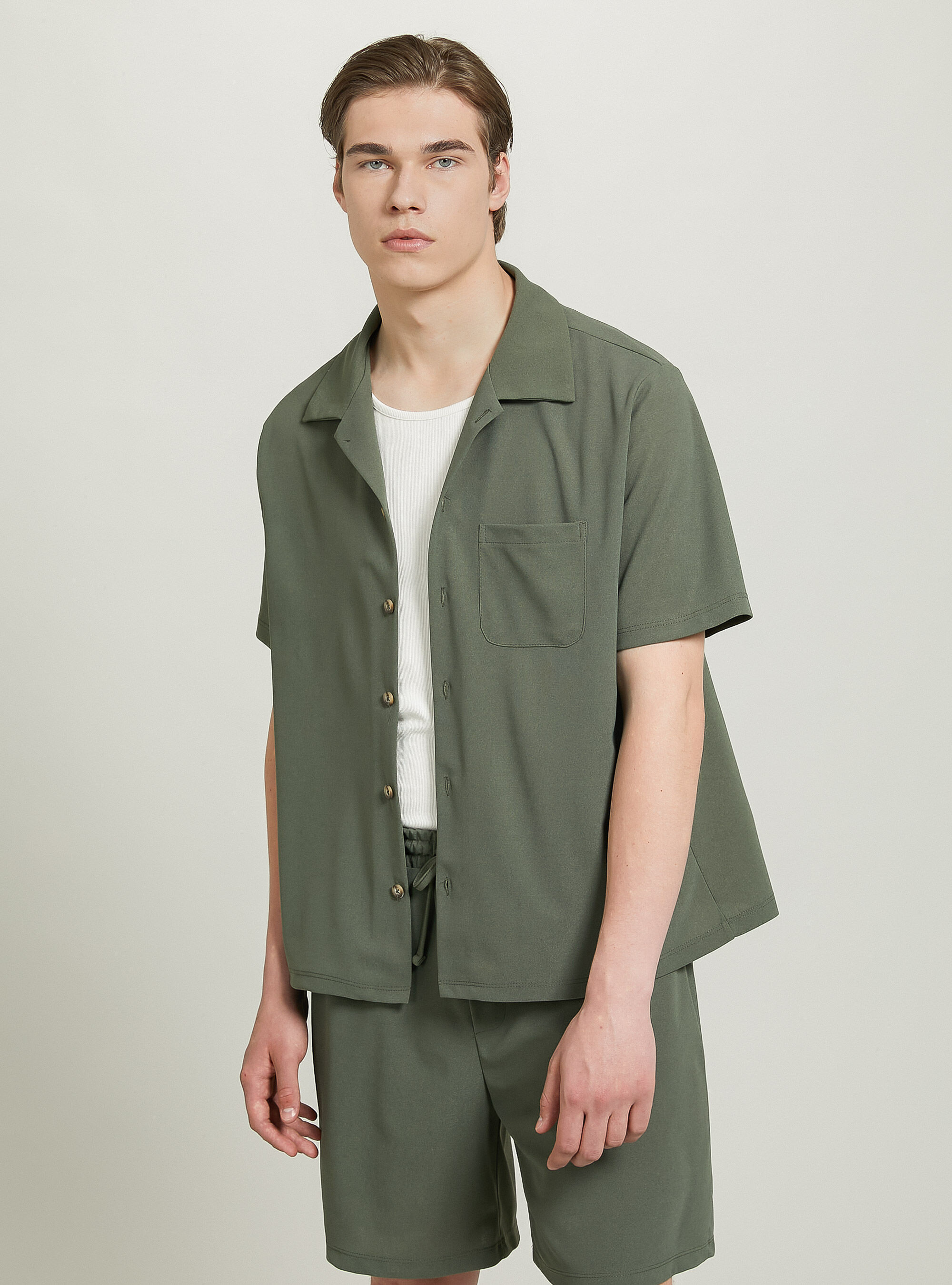 Short-sleeved over shirt