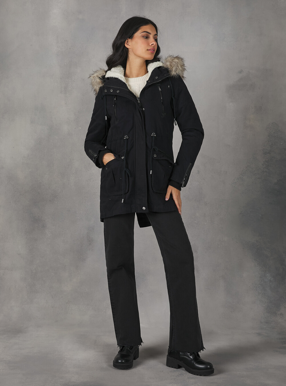Giubbotto Parka Con Cappuccio E Interno Agnellato