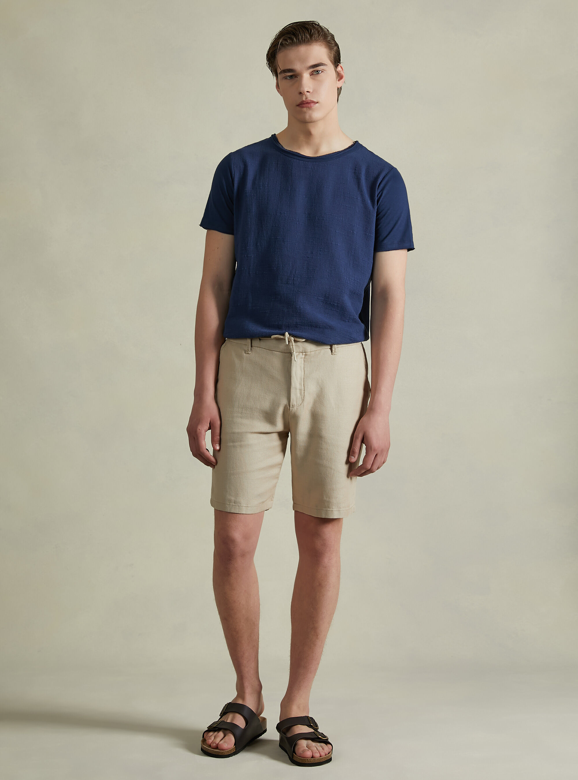 Bermuda in misto lino con coulisse in vita