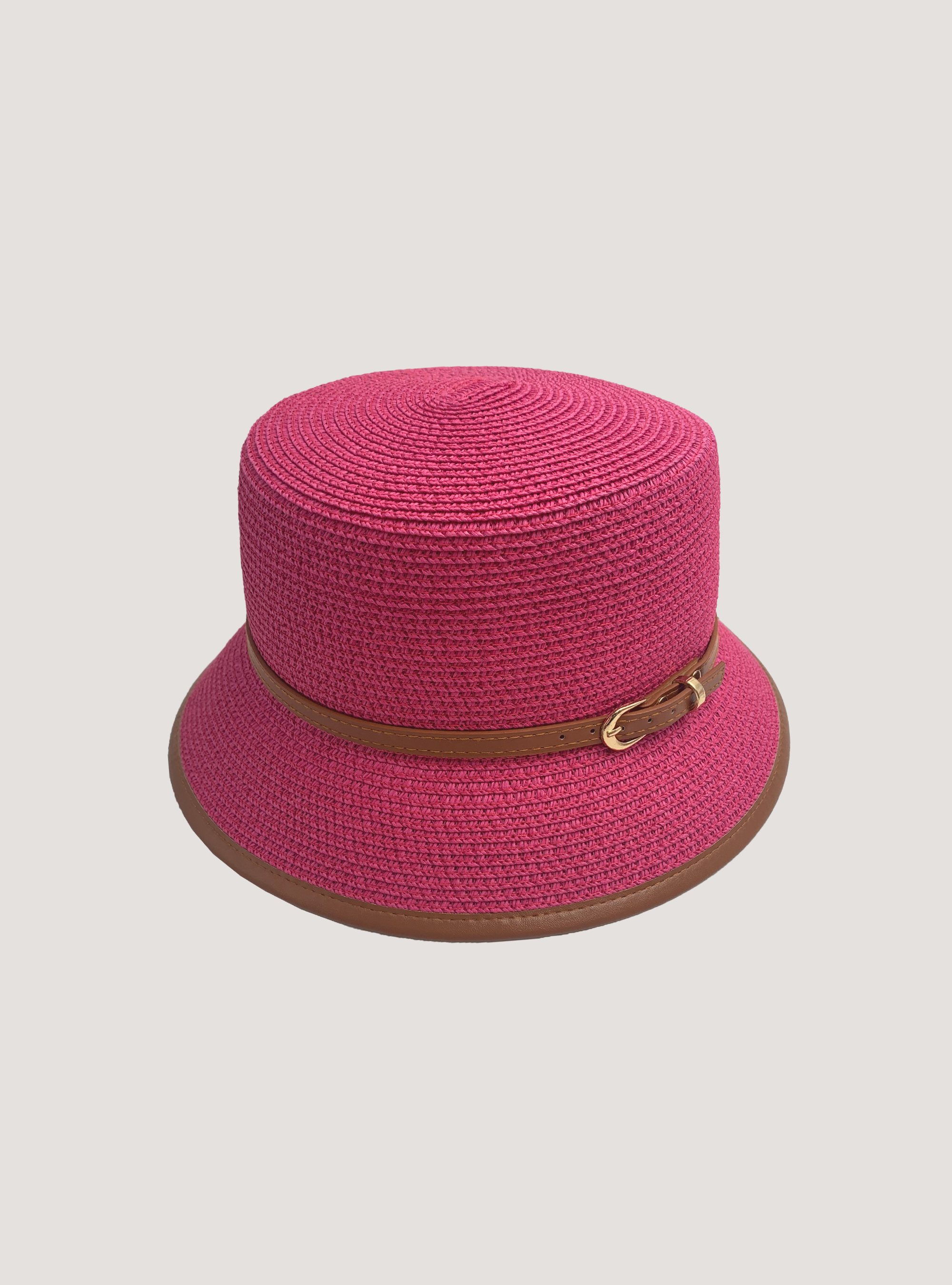Bucket hat with raffia texture