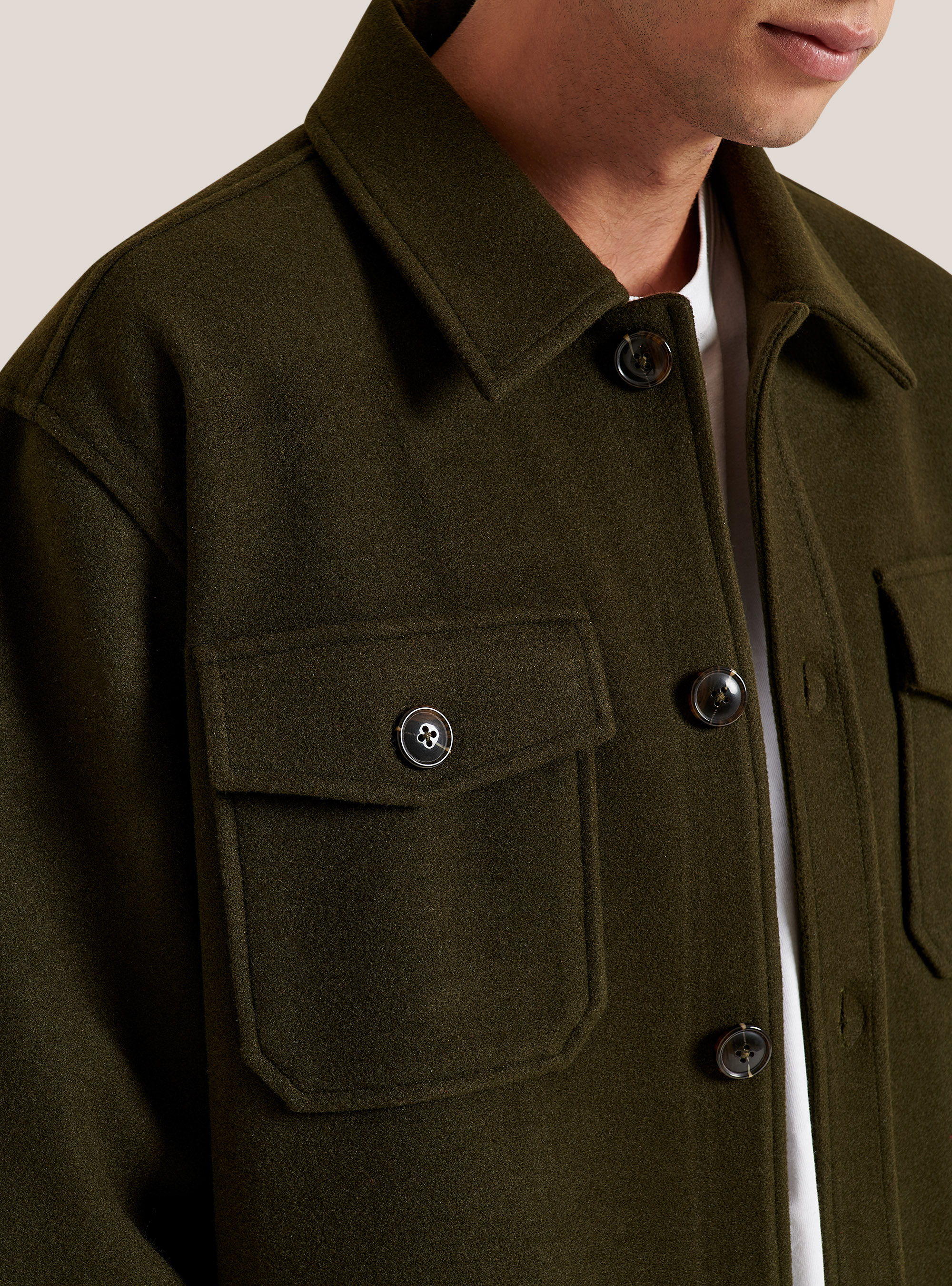 Camicia over con tasconi